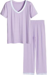 6 Best Cooling Pajamas for Menopause (+ Buying Guide)